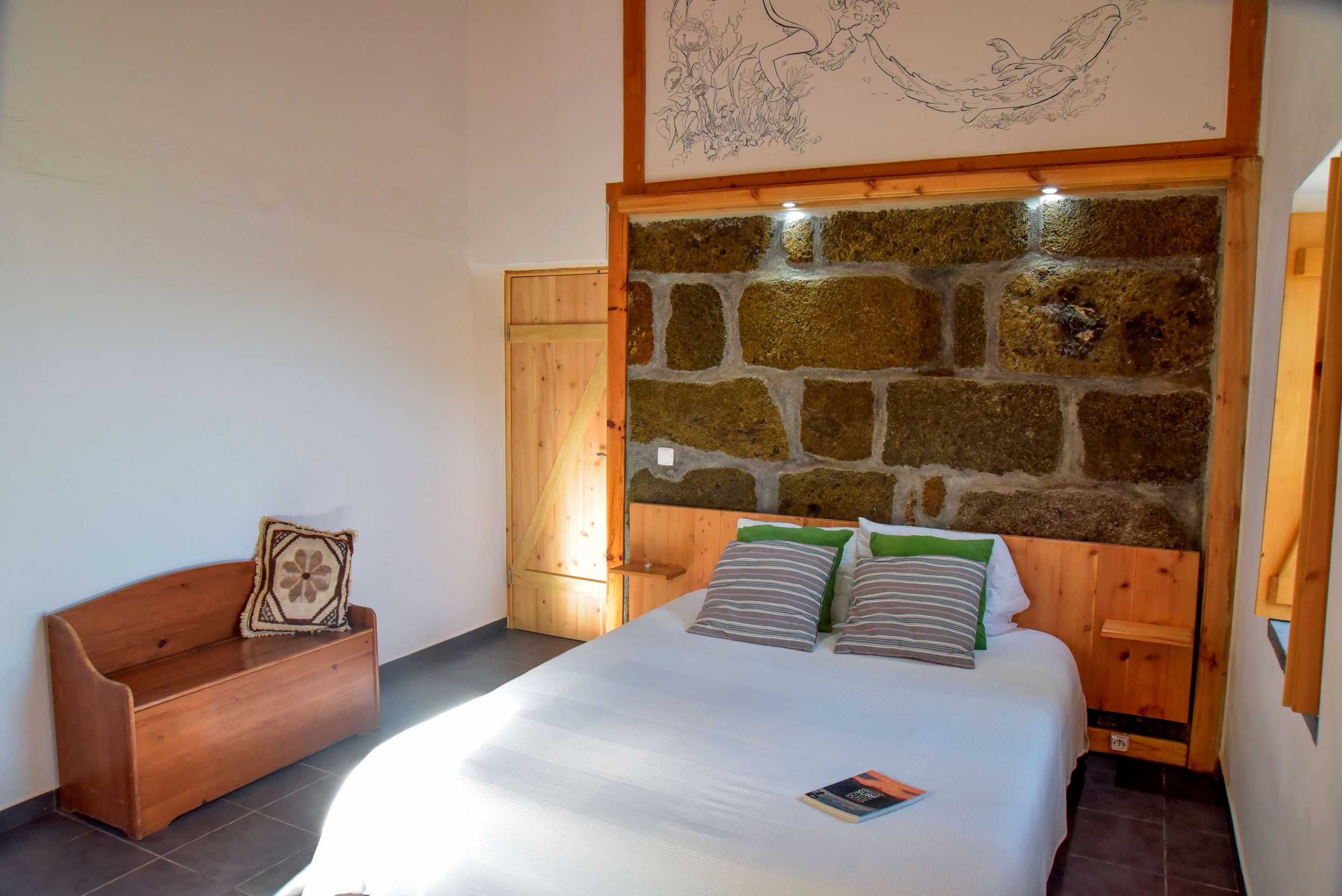 Caldeira Guesthouse & Surfcamp - Fajã da Caldeira de Santo Cristo